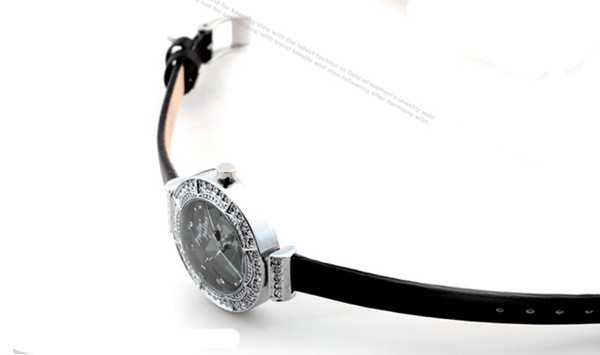 Round Watch With Black Belt For Women(a) on Luulla