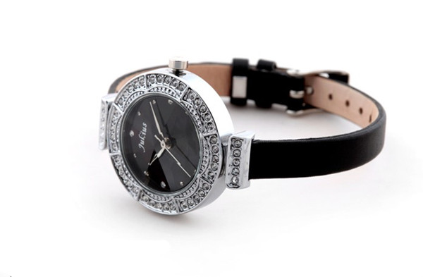 Round Watch With Black Belt For Women(a) on Luulla